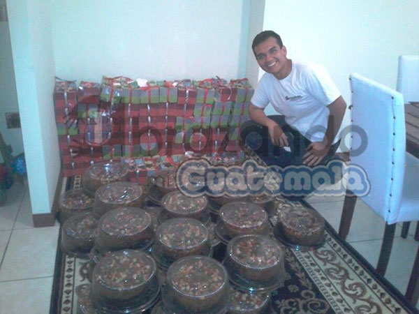 Guatemala: Abrazando mi Guatemala: Galeria: Entrega de pasteles Anfora ...